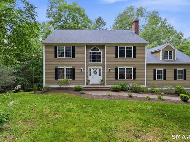 29 Narragansett Trl, Newtown, CT 06482