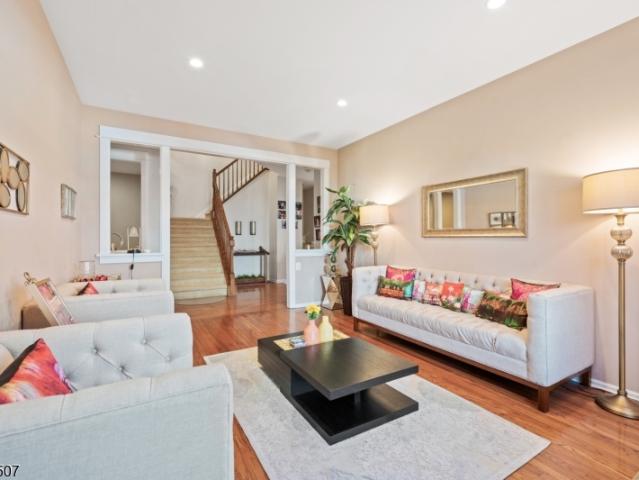 29 Newell St