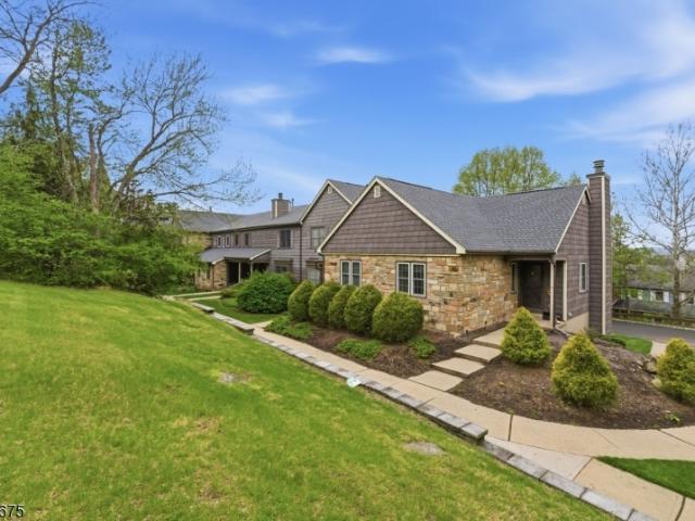 29 Oriole Dr, Hackettstown, NJ 07840 | MLS #4023