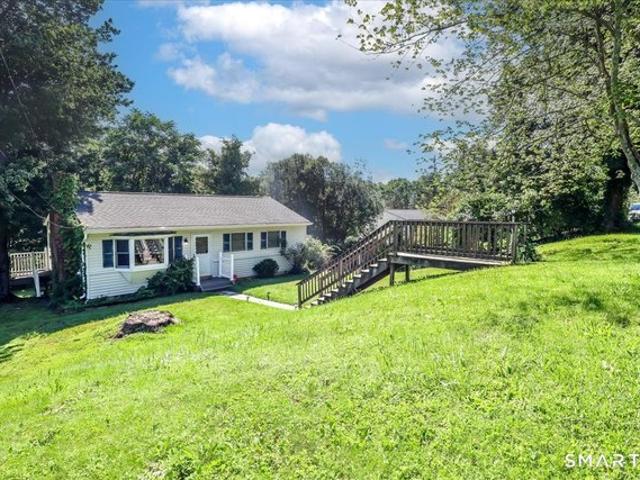 29 Overlook Dr, New Milford, CT 06776