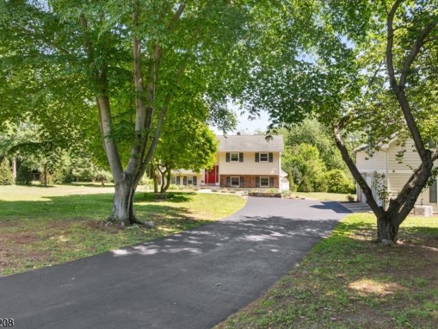 29 Oxford Cir