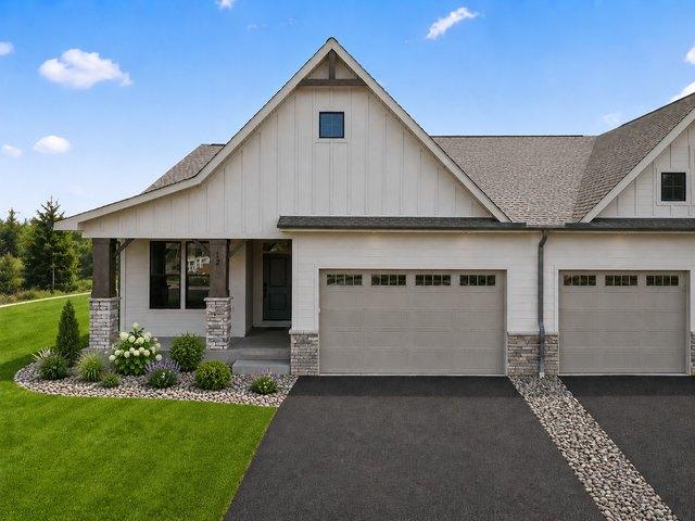29 Palomino Ct, Hudson, WI 54016