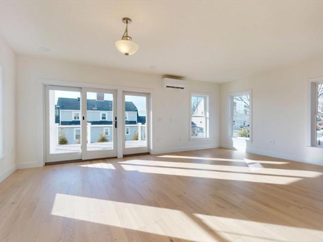 29 Parkers Neck Rd, Yarmouth, MA 02664 | MLS #73477