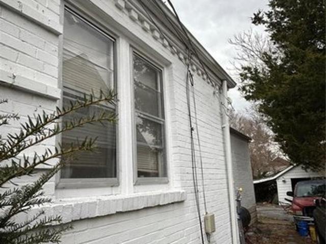 29 Patricia Ave, Ferguson, MO 63135