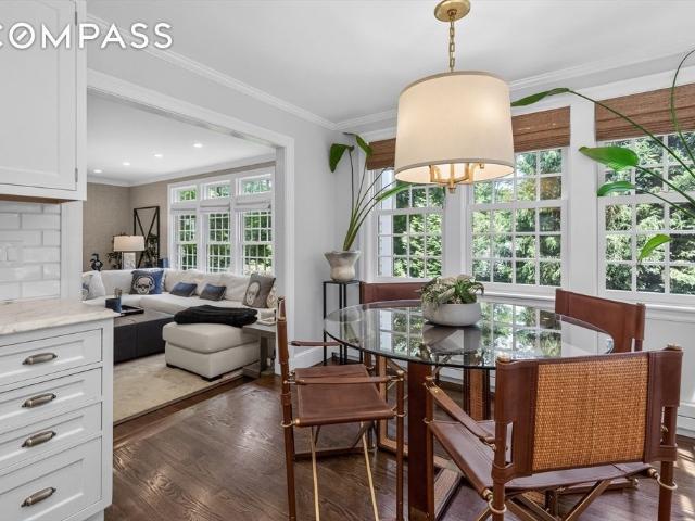 29 Pembroke Rd, Weston, MA