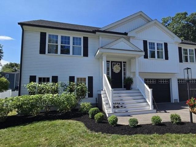 29 Phyllis Rd, Taunton, MA 02780