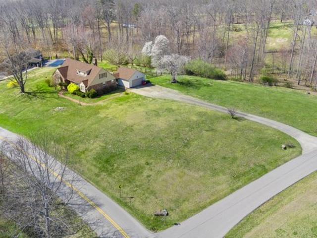 29 Quails Run Ln, West Liberty, KY 41472
