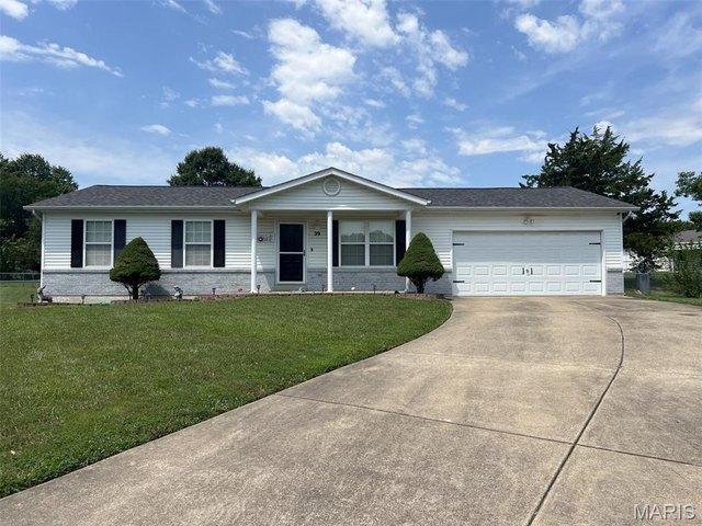 29 Rawhide Ct, Warrenton, MO 63383