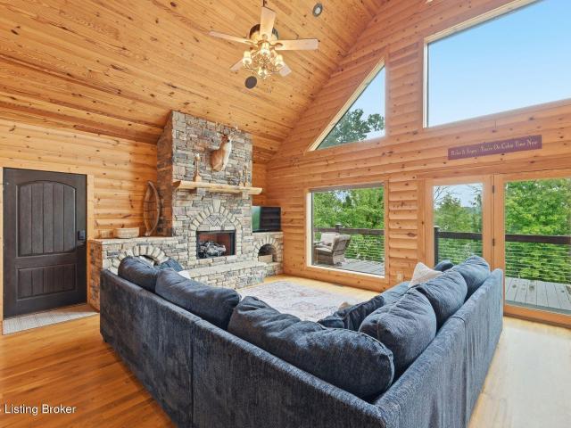29 River Run Rd