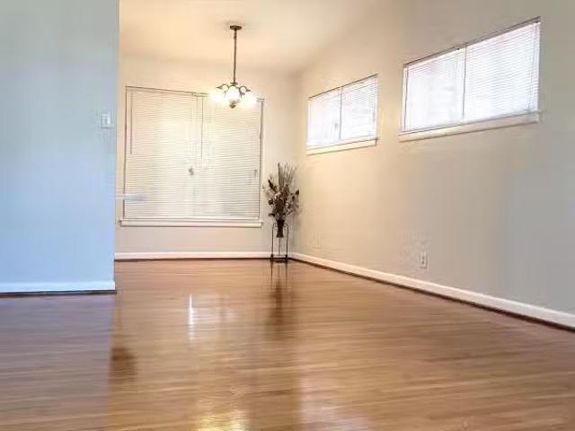 29 Rosemont Dr, Little Rock, AR 72204
