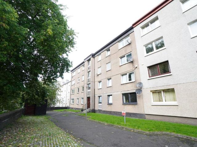 29 Rossendale Court, Glasgow G43, 3 bed flat to rent, £995 pcm | PrimeLocation