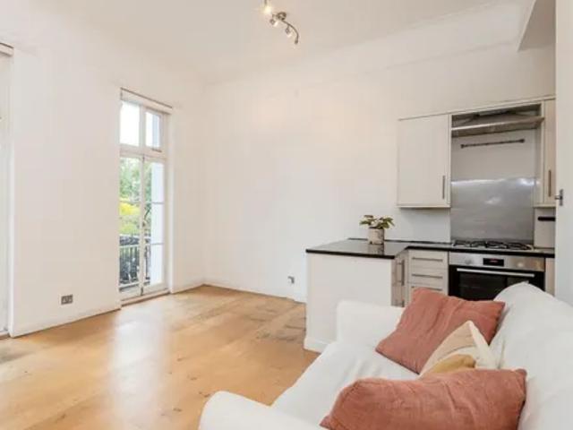 29 Royal Crescent, London, W11 4SY, United Kingdom | 1 bed apartment for rent #167465291 | Rentberry