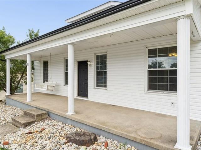 29 S West St, Thornville, OH 43076