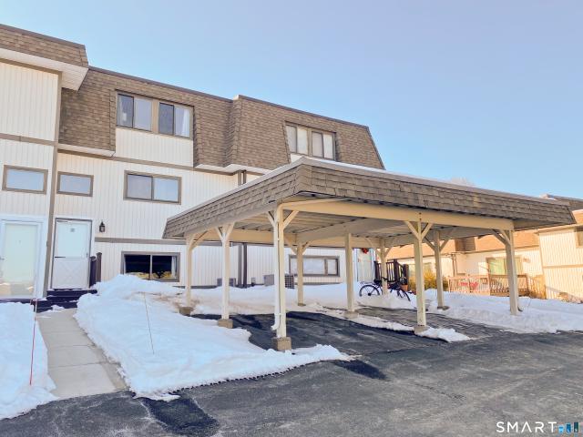 29 Salmon Run, Unit 29, Suffield, CT 06078 | MLS #24152 | Compass