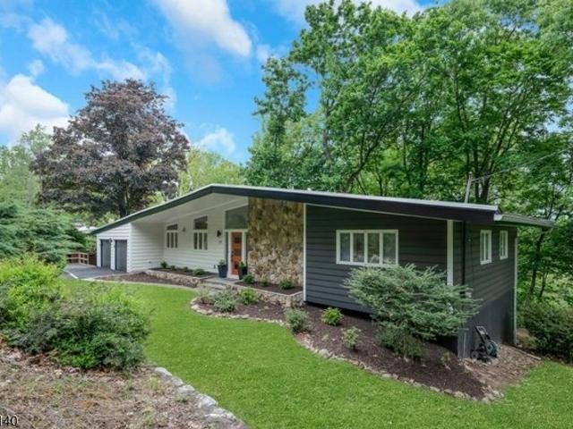 29 Skyline Dr, Morris Twp, NJ 07960