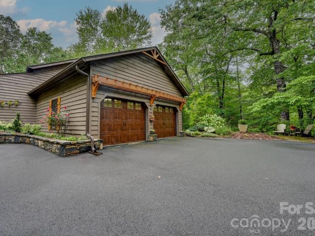 29 Shadow Brook Drive