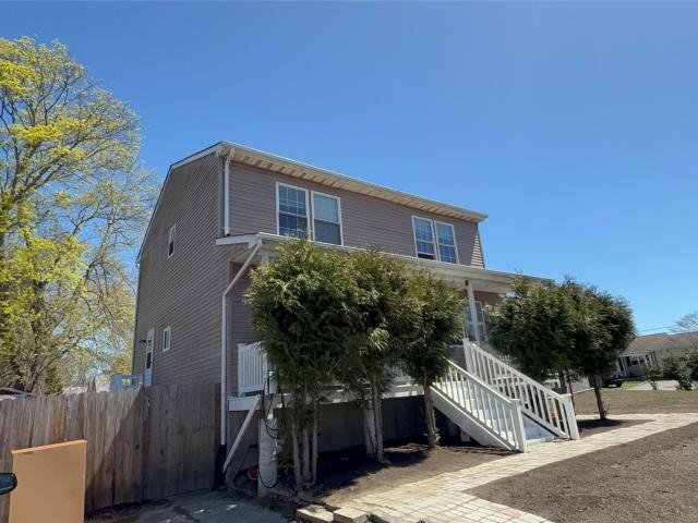29 Sheridan Dr, Shirley, NY 11967 | MLS #991703 | Compass