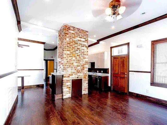 29 Society Street 2 Bedroom Apartment for Rent at 29 Society St, Charleston, SC 29401 Ansonborough