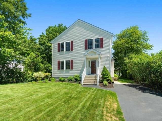 29 Station St, Stoughton, MA 02072