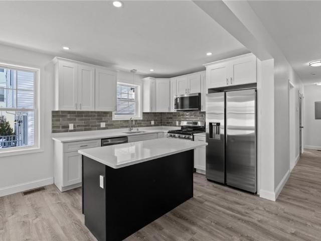 29 Stansbury St, Unit 2, Providence, RI 02908 | MLS #1409 | Compass