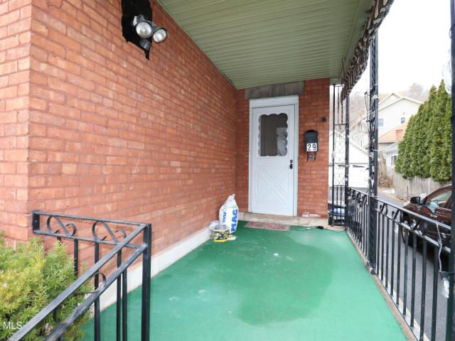 29 Stewart St, Amsterdam, NY 12010 | MLS #202613 | Compass