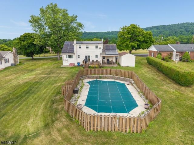 29 Stewartsville Rd