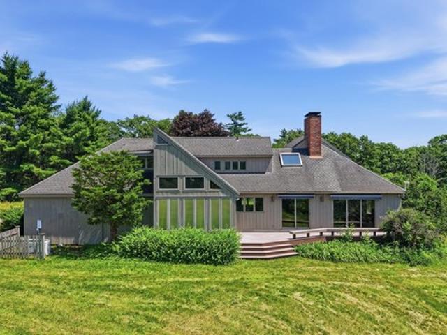 29 Stiles Farm Rd, Wilton, NH 03086