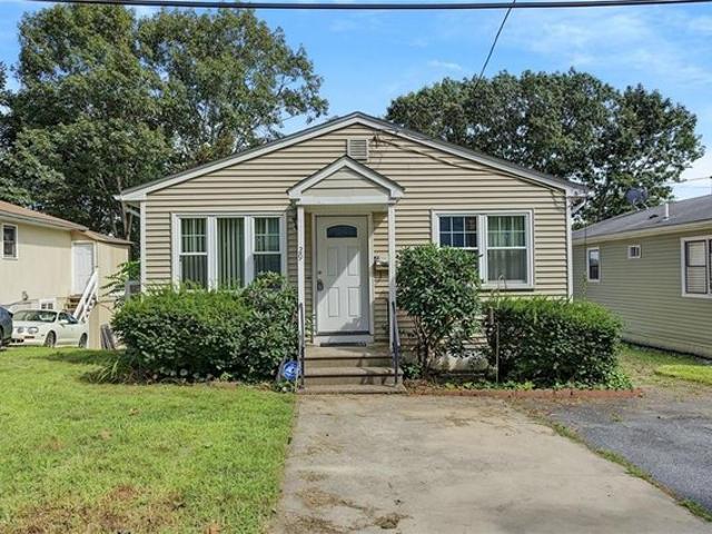 29 Stillwater Ave, Providence, RI 02908