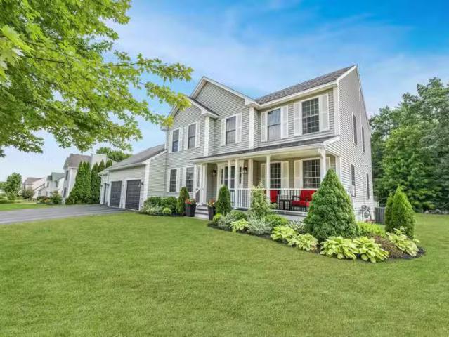 29 STIRLING AVE, HOOKSETT, NH 03106 Single Family Residence Fo.