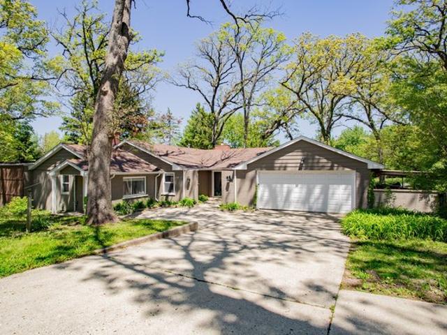 29W625 Hawthorne Ln, West Chicago, IL 60185