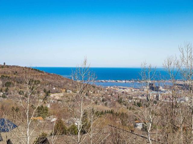 29XX W 15th St, Duluth, MN 55806