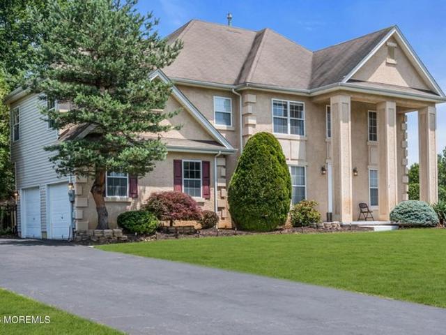2 Muirwood Ct, Jackson, NJ 08527