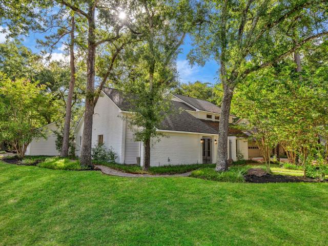 2 Muskmallow Court