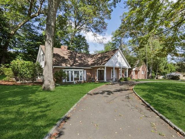 2 Myrtle Ave, Greenwood Lake, NY 10925