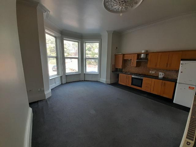 2 Manygates Park, Wakefield, West Yorkshire WF1, 2 bed flat to rent, £800 pcm | PrimeLocation