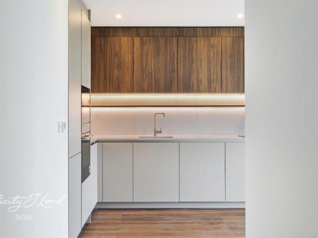 2 Maple Mews, London 2 bed apartment to rent £2,750 pcm £635 pw