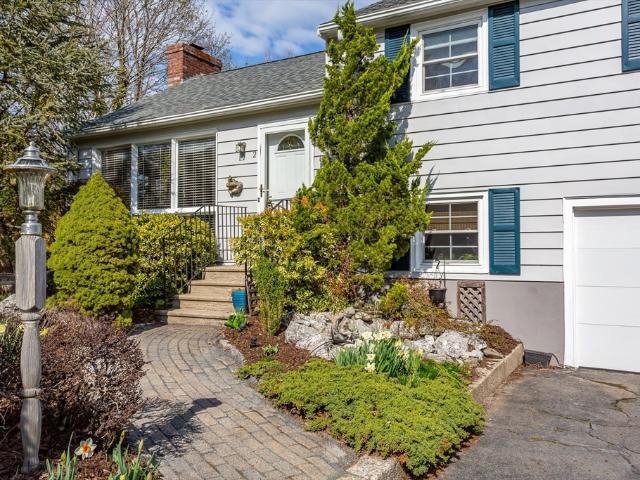 2 Meadowbrook Rd, Raynham, MA 02767 | MLS #73502 | Compass