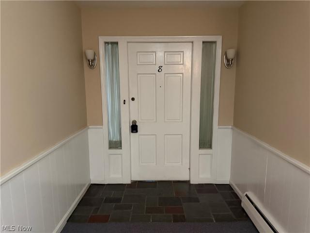 2 Meadowlawn Drive 8