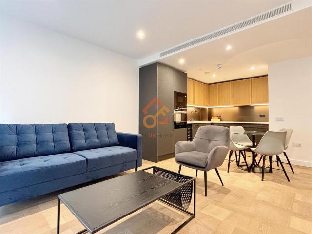 2 Merino Gardens, London, E1W 1 bed flat to rent £3,200 pcm £738 pw