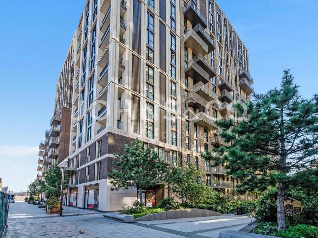 Merino Gardens, London, E1W Studio to rent £3,250 pcm £750 pw
