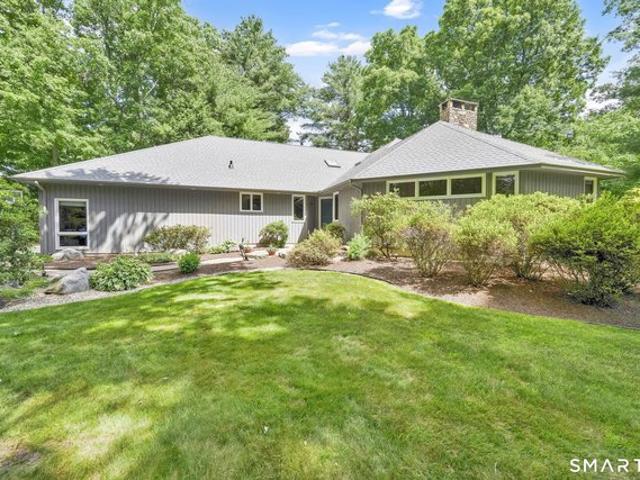 2 Merrywood, Simsbury, CT 06070
