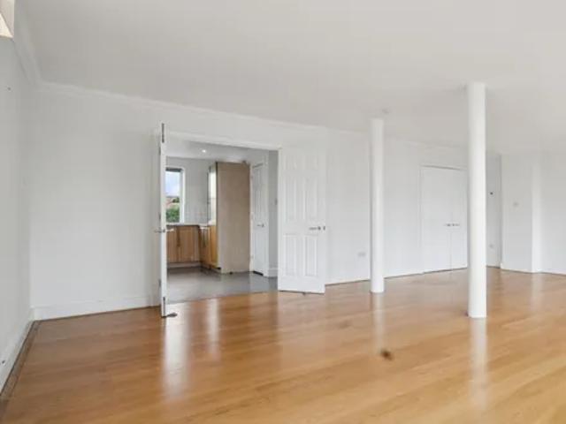2 Midmoor Road, London, SW19 4JD, United Kingdom | 2 bed duplex for rent #166900250 | Rentberry