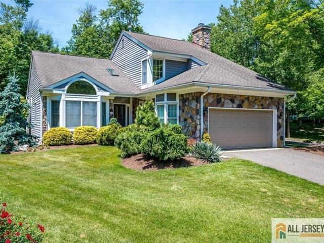 2 Mimosa Ct, South Brunswick, NJ 08540
