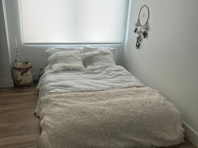 2 minute walk from A/C/L/J/Z train!