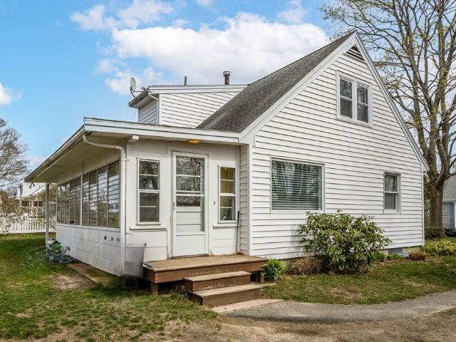 2 Montauk St, Falmouth, MA 02536 | MLS #73506 | Compass