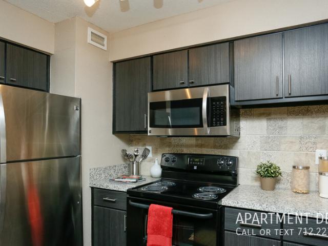 2 months free at modern luxury Astrodome apartment