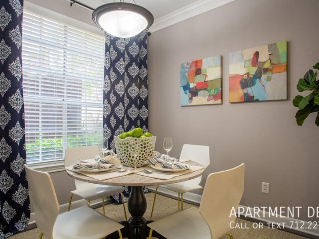 2 months free! enjoy the nightlife in Greenway/Upper Kirby apartment