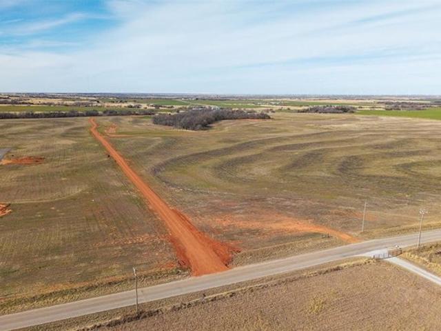 2 N Gregory Rd, El Reno, OK 73036
