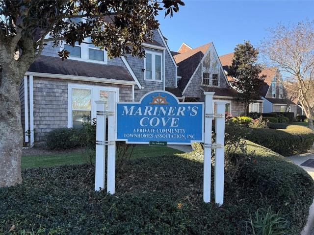 2 N Mariners Cove North