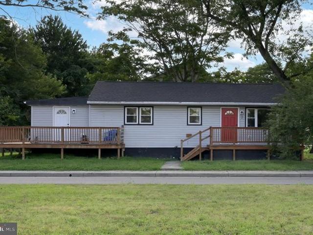 2 N Railroad Ave, Delmar, DE 19940